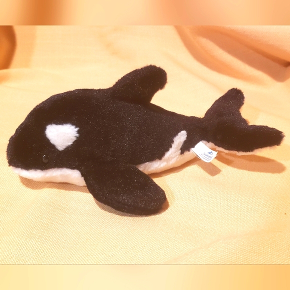 Sea World | Toys | Sea World Mini Shamu Killer Whale Plush | Poshmark